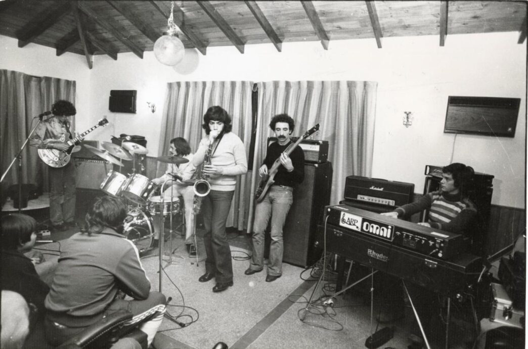 Las canciones inéditas de Spinetta (Parte II) - Negras & blancas